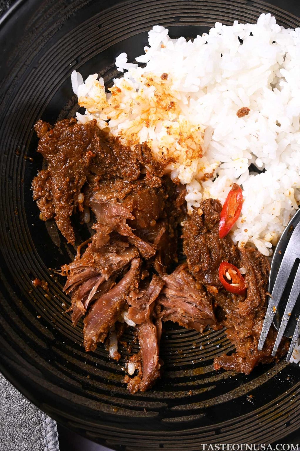 Easy and Simple Beef Rendang Recipe (Javanese-Style) - Taste of Nusa