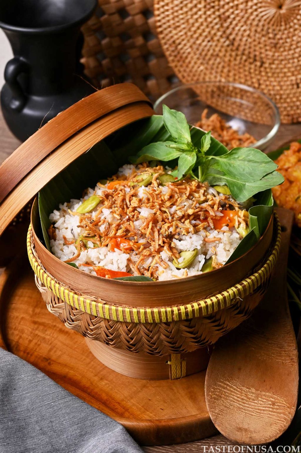 Nasi Liwet (Sundanese Aromatic Rice) - Taste of Nusa