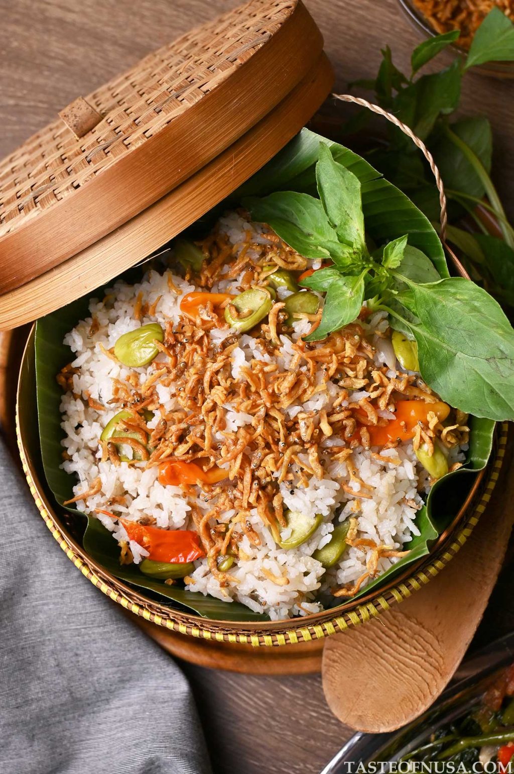Nasi Liwet (Sundanese Aromatic Rice) - Taste of Nusa